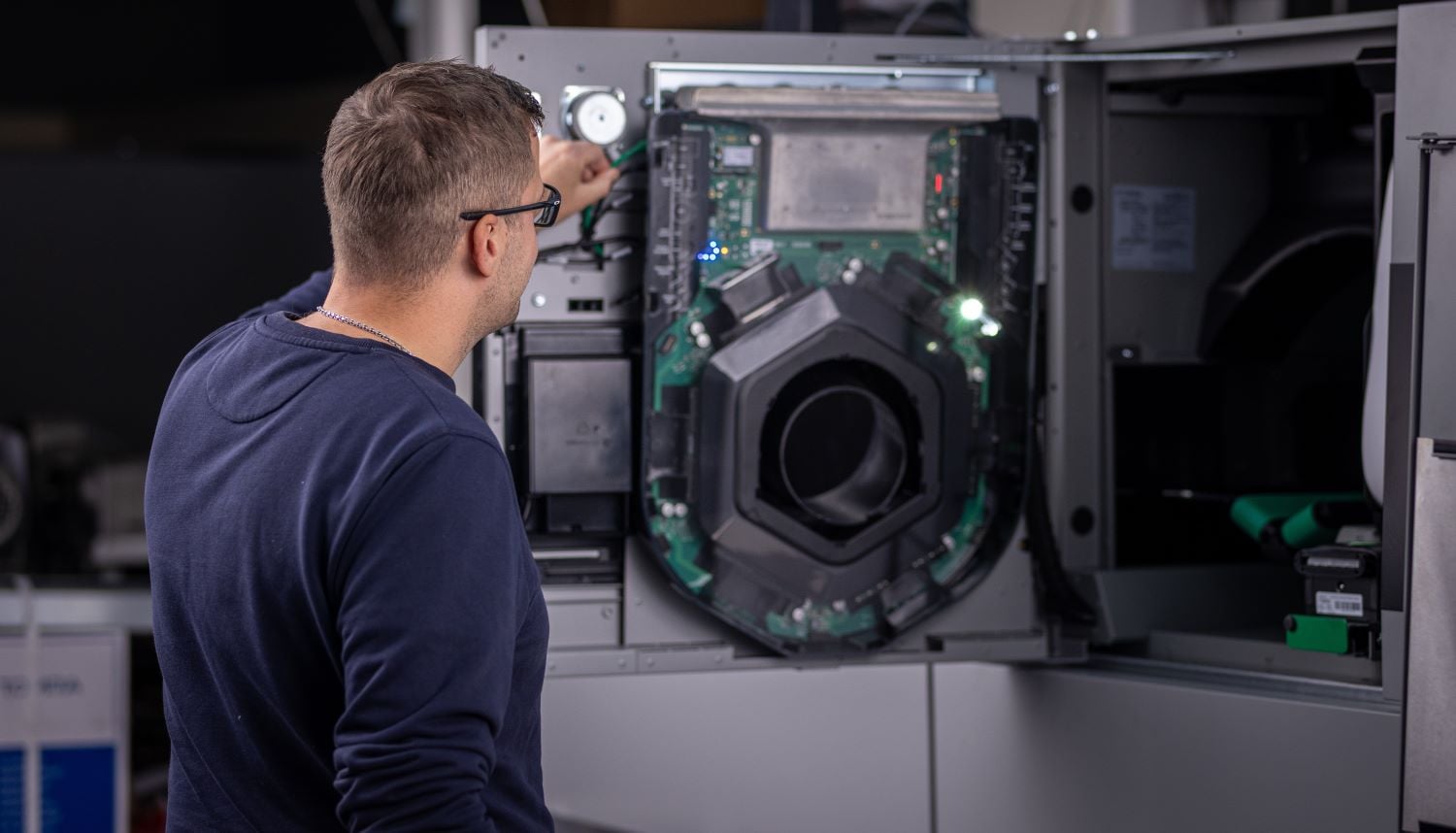 IoT for Recycling: TOMRA's Innovative Solutions | TOMRA
