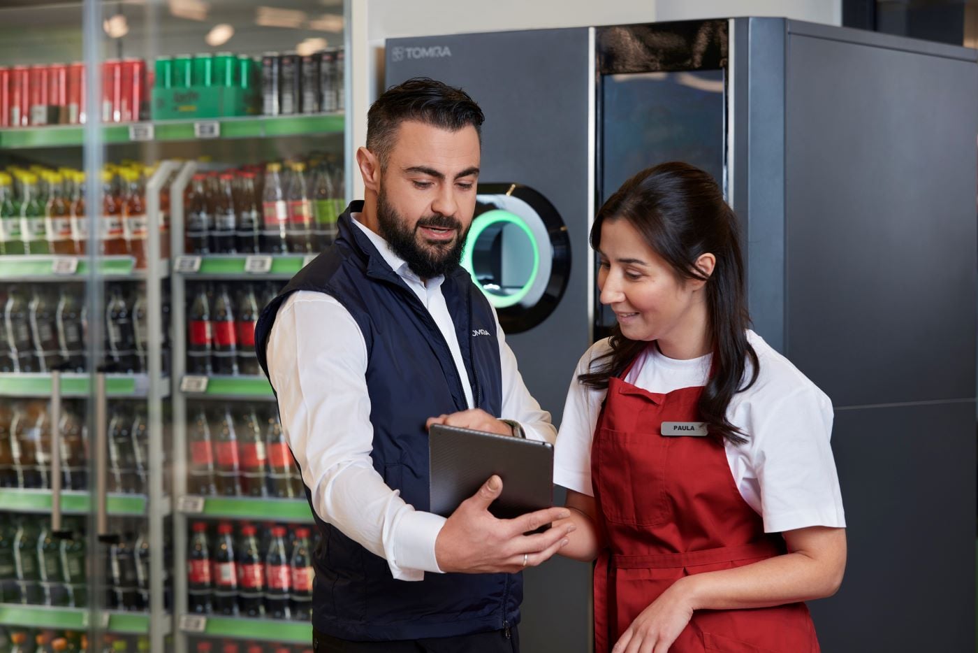 RVM selection guide for retailers | TOMRA