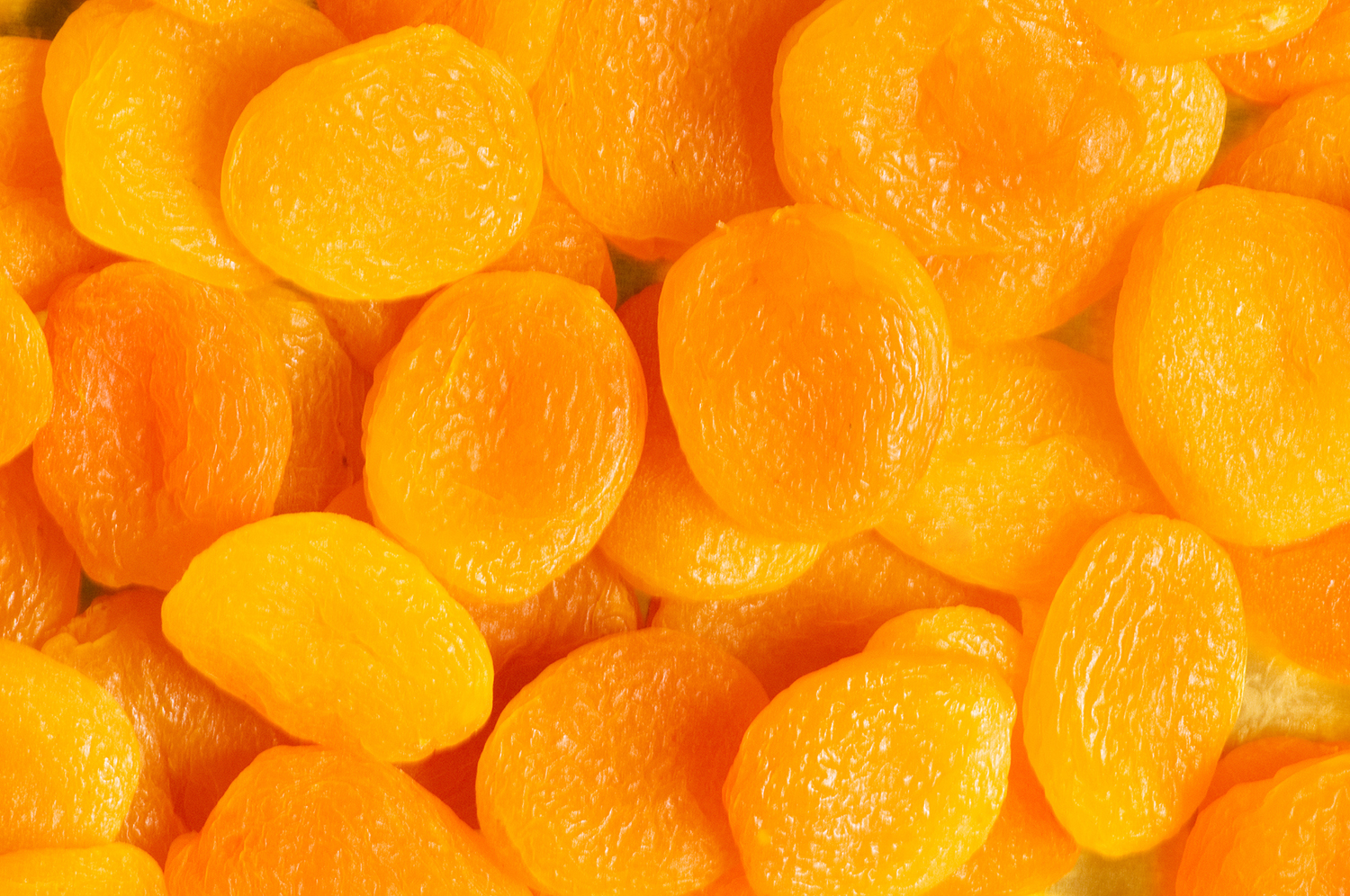 Dried fruit processing: optical sorting machines | TOMRA