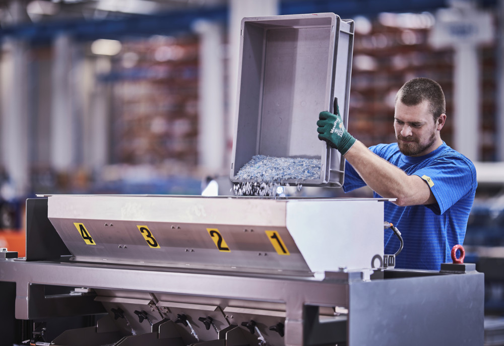 Sensor-based Sorting Solutions - Recycling Technologies | TOMRA