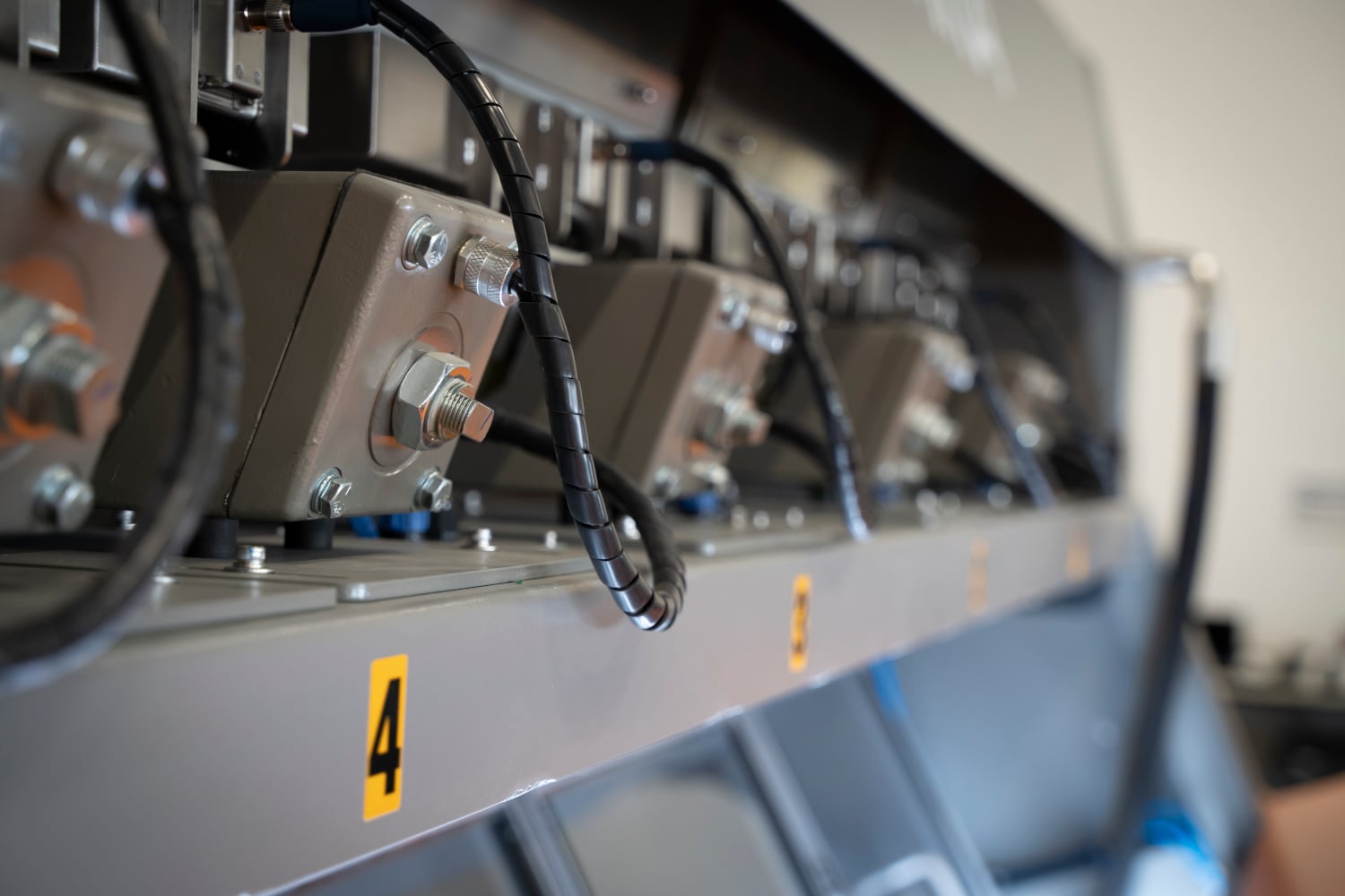 INNOSORT™ FLAKE - World's Most Flexible Color & Polymer Sorter | TOMRA