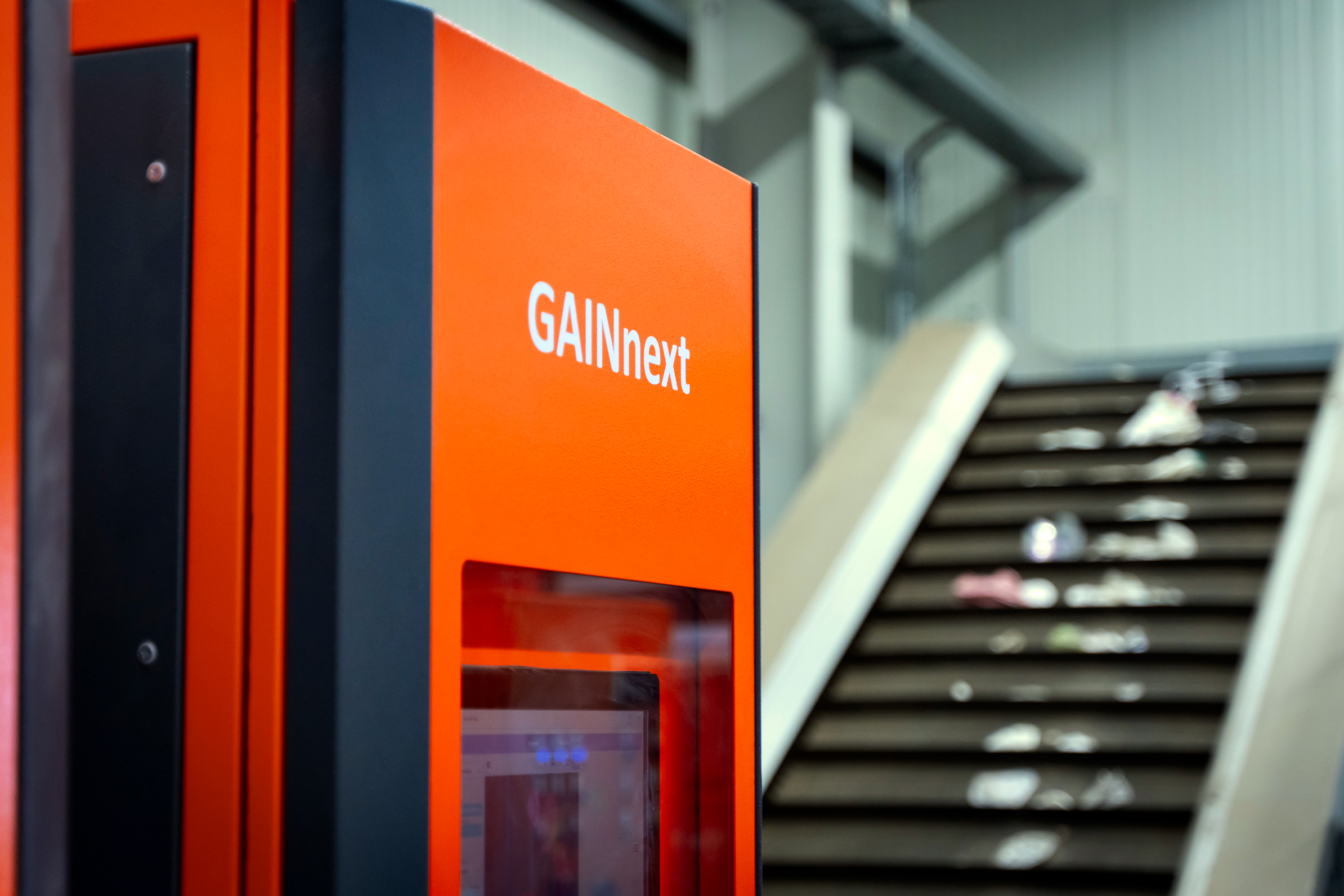 TOMRA anuncia nova aplicação de IA para reciclagem